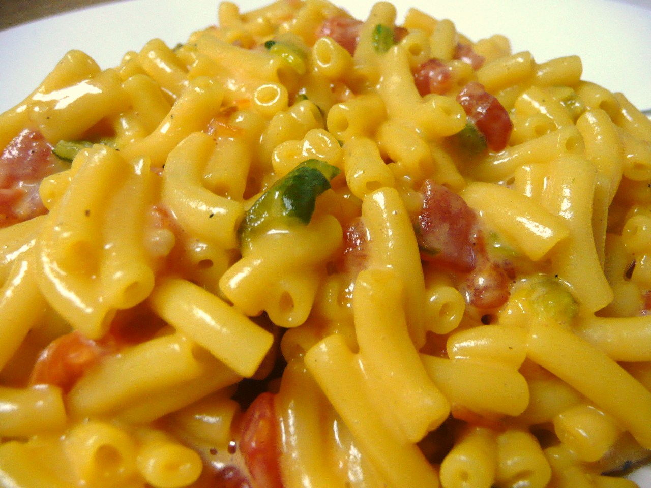 The Blue Box Revisited – Spicy Mac n Cheese - SavoryReviews