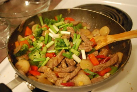 Slow Cooker Beef Tips Over Rice - SavoryReviews